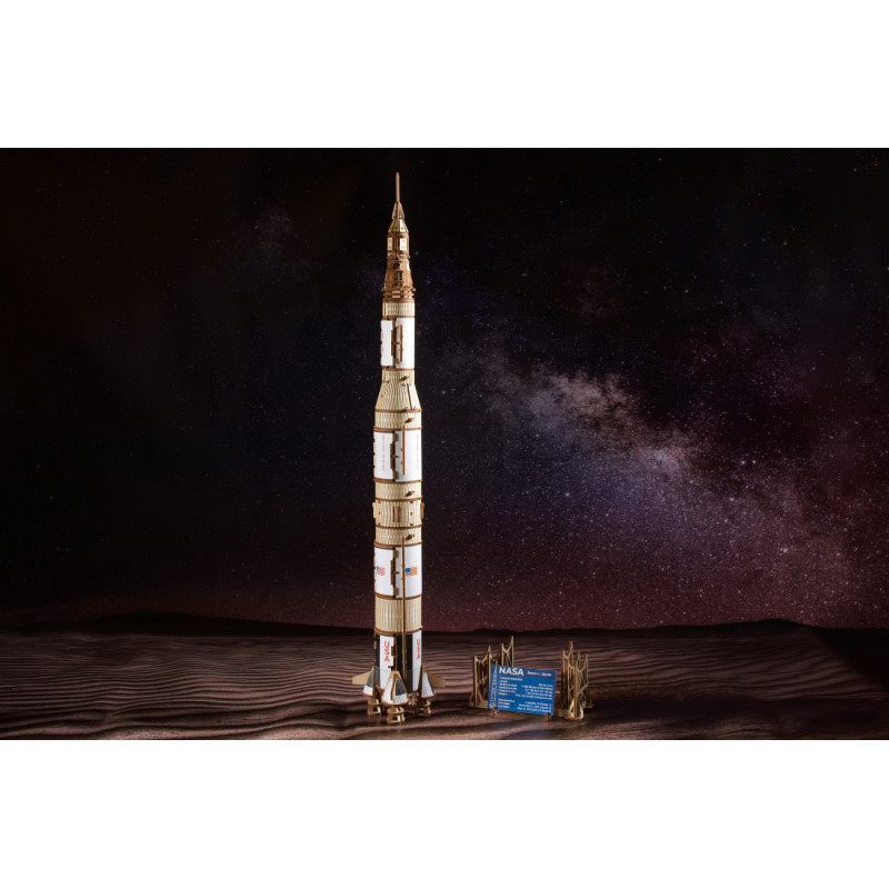 NASA Saturn V model kit