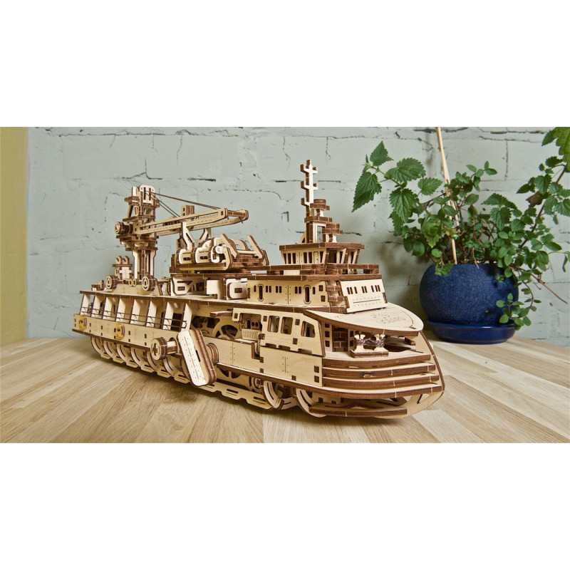 Scientific Model Ships